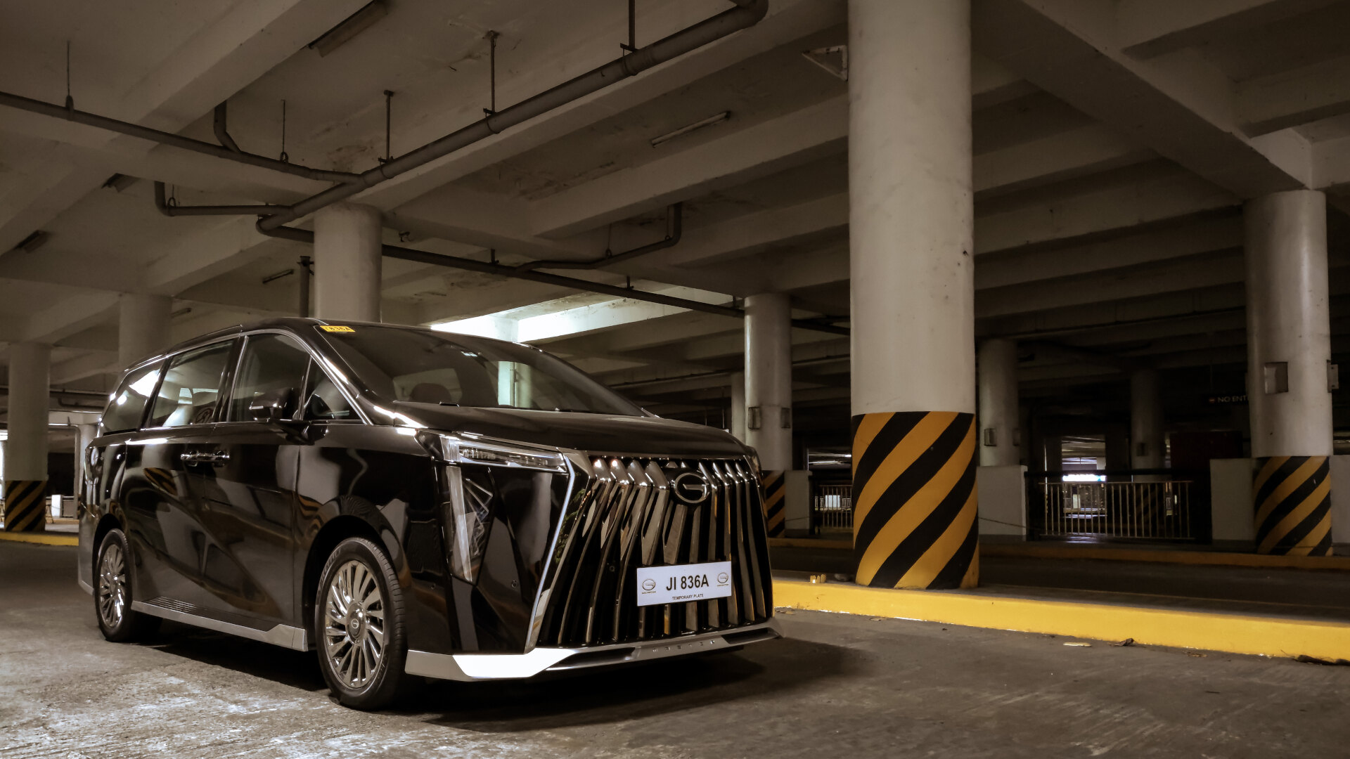 نقد و بررسی 2024 GAC M8 2.0L GX Master - GAC MOTOR